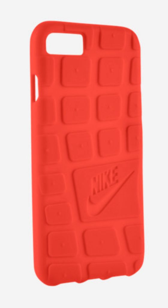 Des coques d'iPhone inspirées des modèles mythiques de la marque